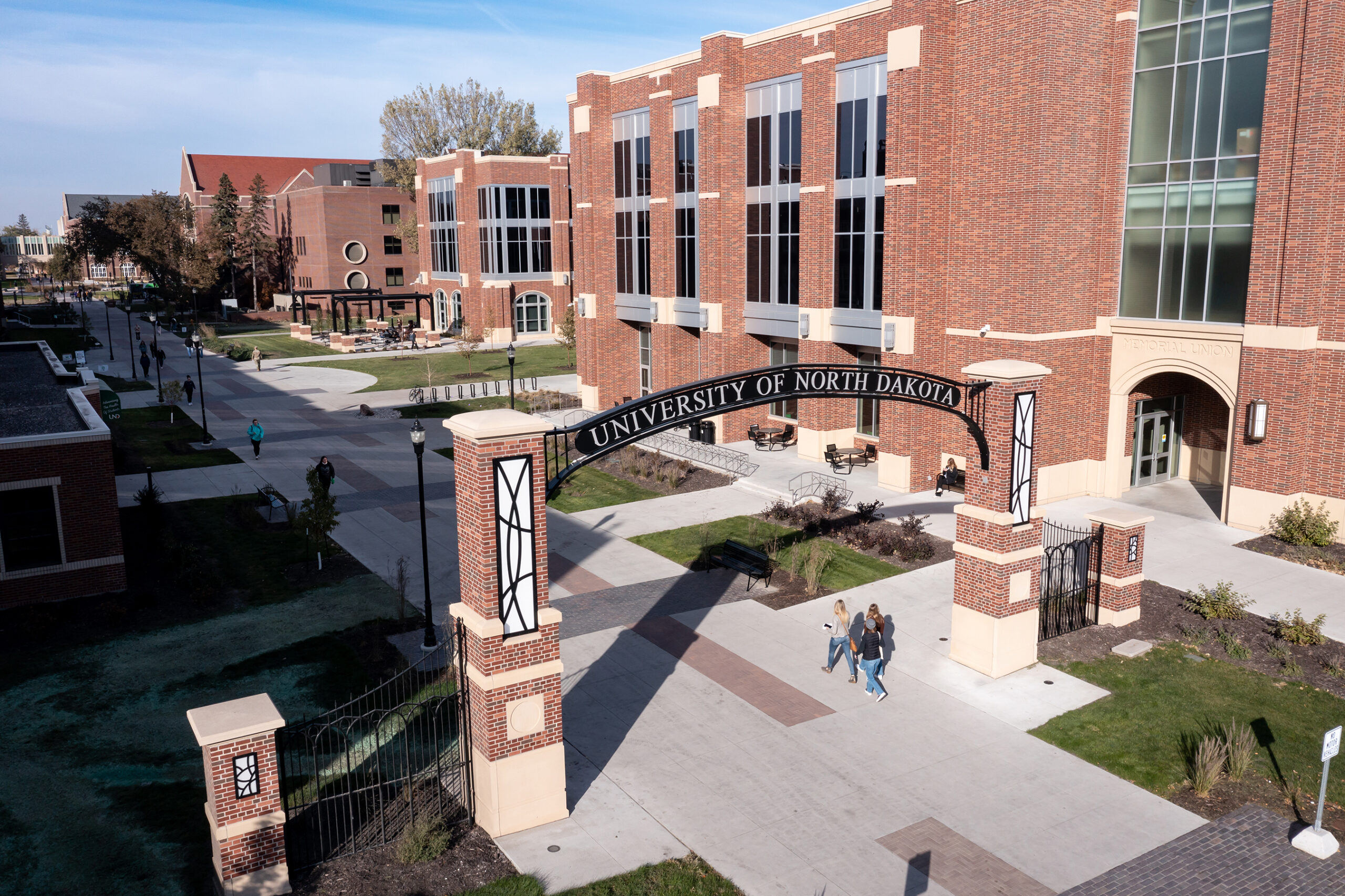 MEDIA ADVISORY: UND College of Engineering & Mines to host VEX Robotics ...