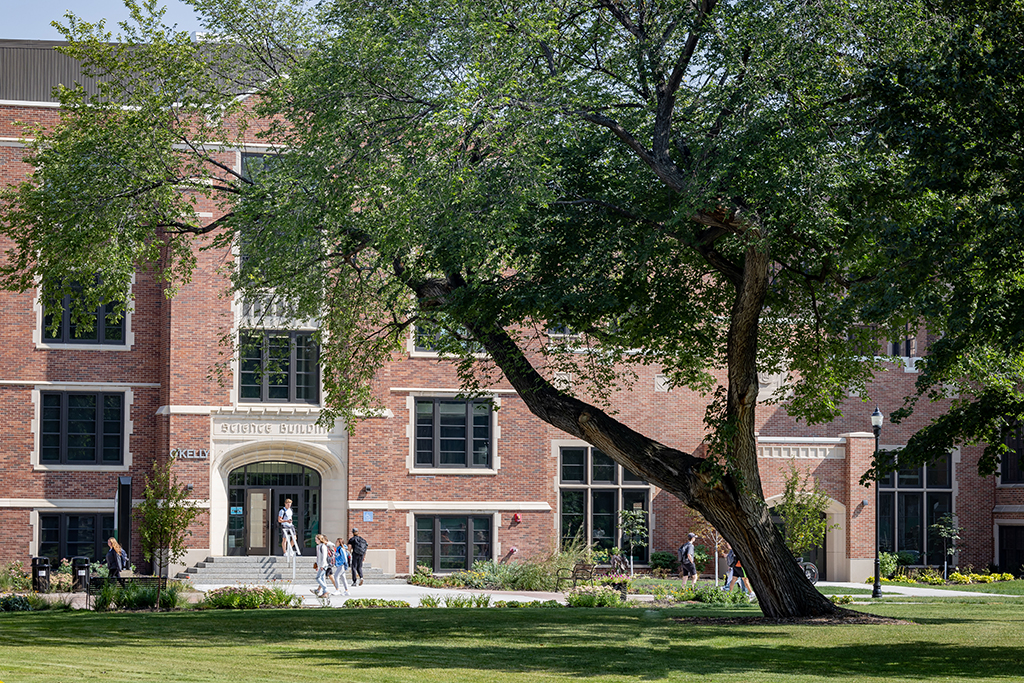 Start the presses: UND to bring back journalism major - Press Releases