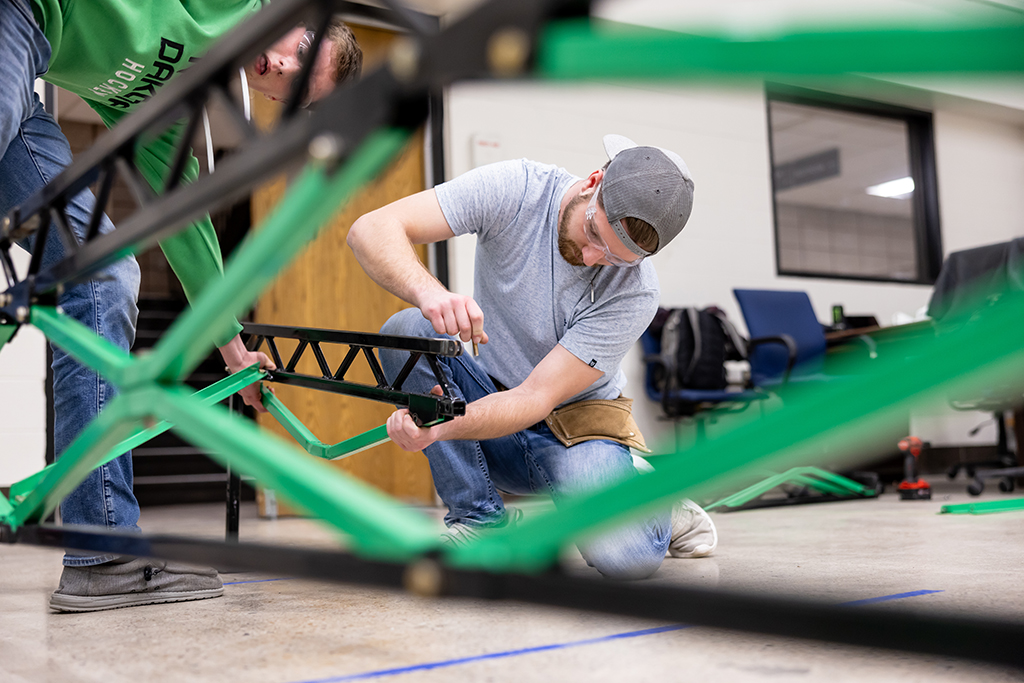 UND and Dickinson State University collaborate to bring engineering ...