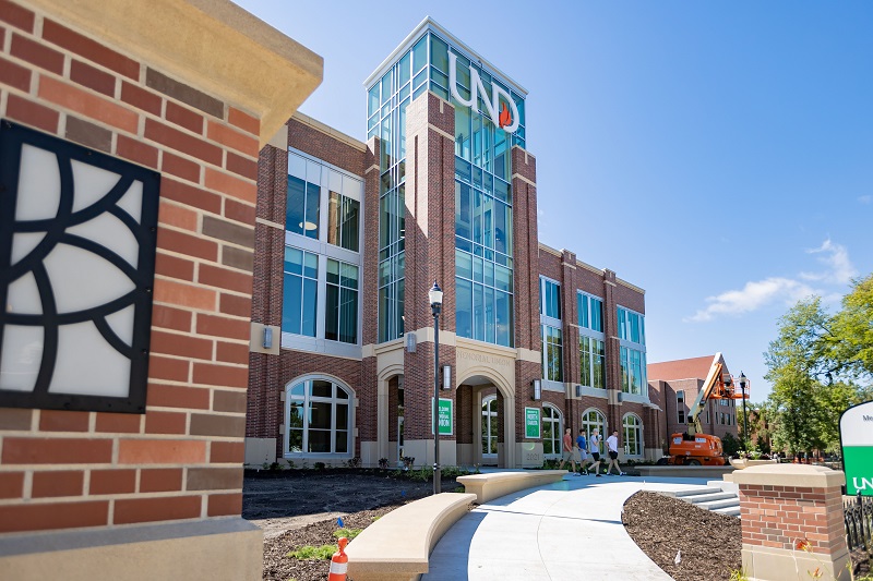 University employees recognized for years of service at May 7 ceremony ...