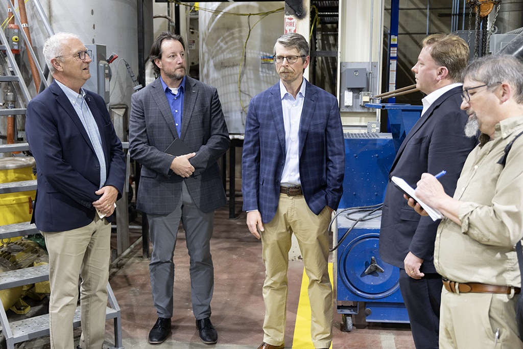 Federal leaders tour UND rare earths pilot plant - University Letter