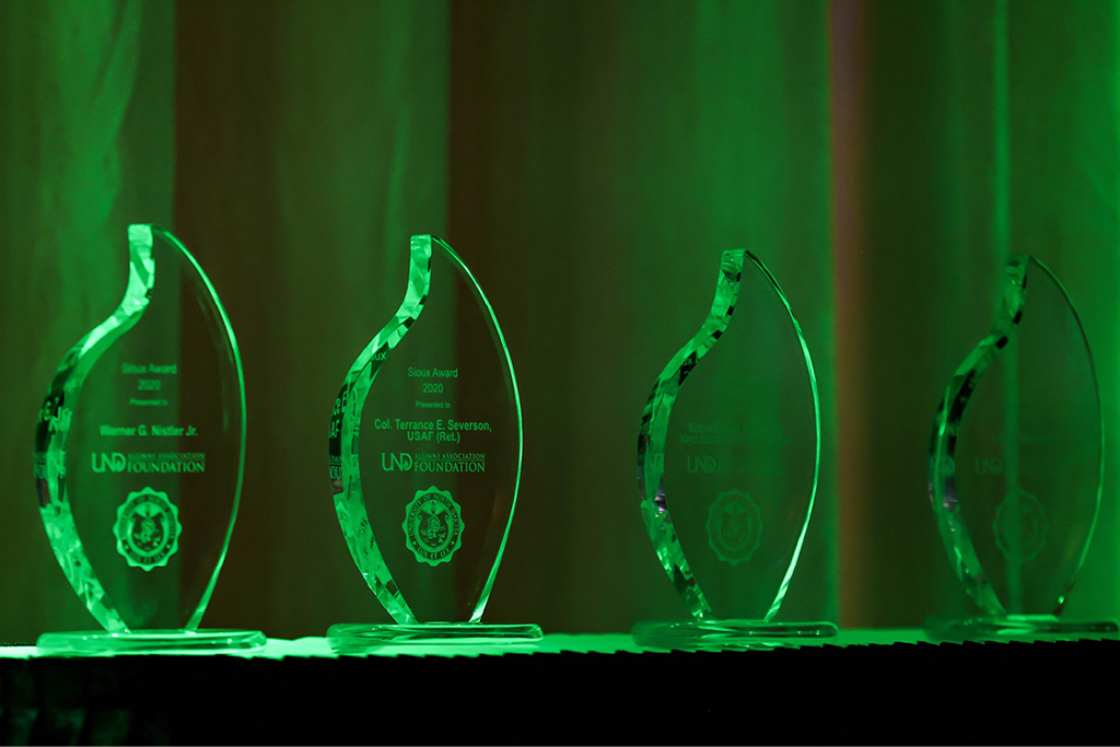 Sioux Awards for Distinguished Achievement & Leadership Banquet is ...
