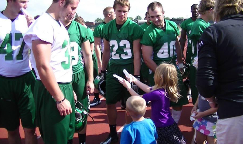 Memories of Memorial Stadium, as told by UND fans, players and staff ...