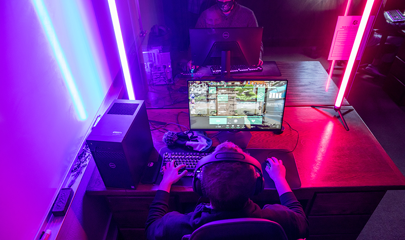 Travis Isbell named Esports Director - UND Today