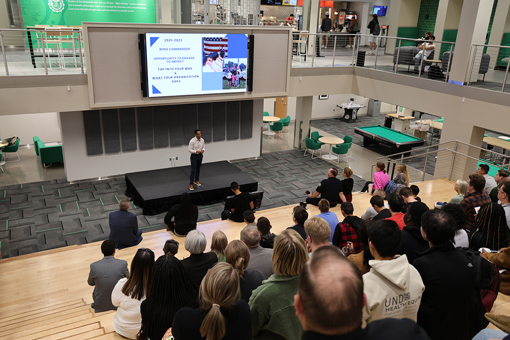 Col. Tim Curry on leadership: ‘You can do tough things’ - UND Today