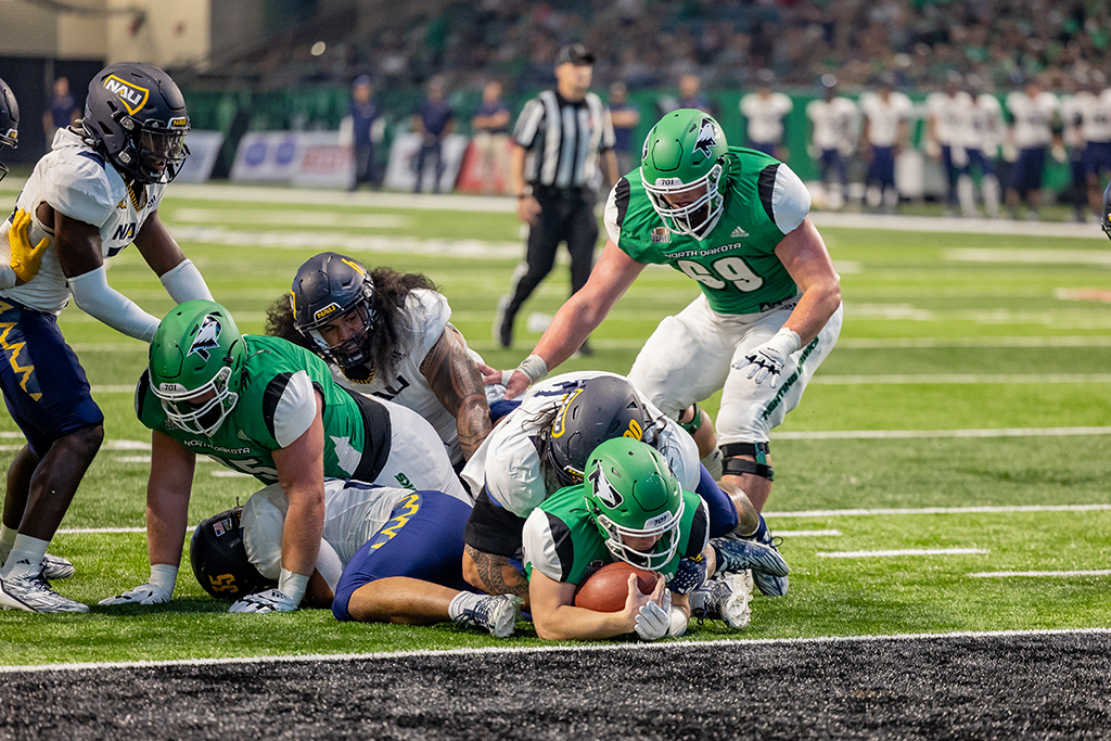 PHOTOS and VIDEO: Football, French fries and fun - UND Today