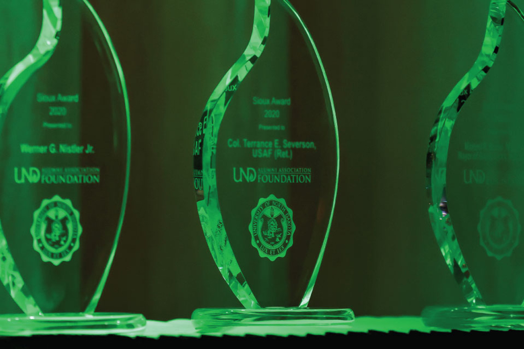 Alumni Honors Banquet recognizes nine outstanding alums - UND Today