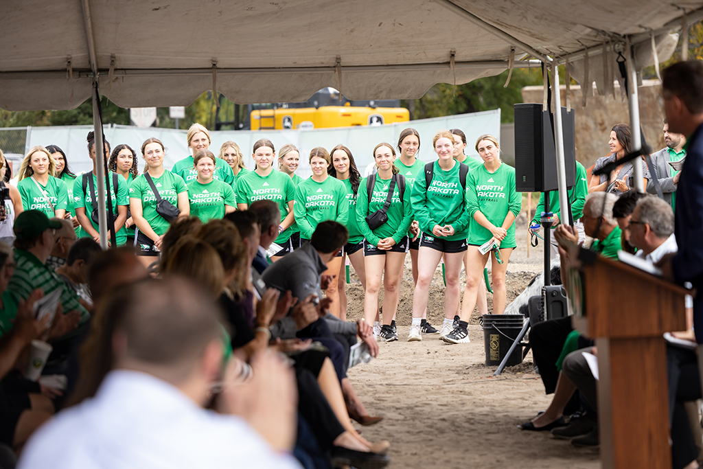 New UND softball complex will have players swinging for fences - UND Today