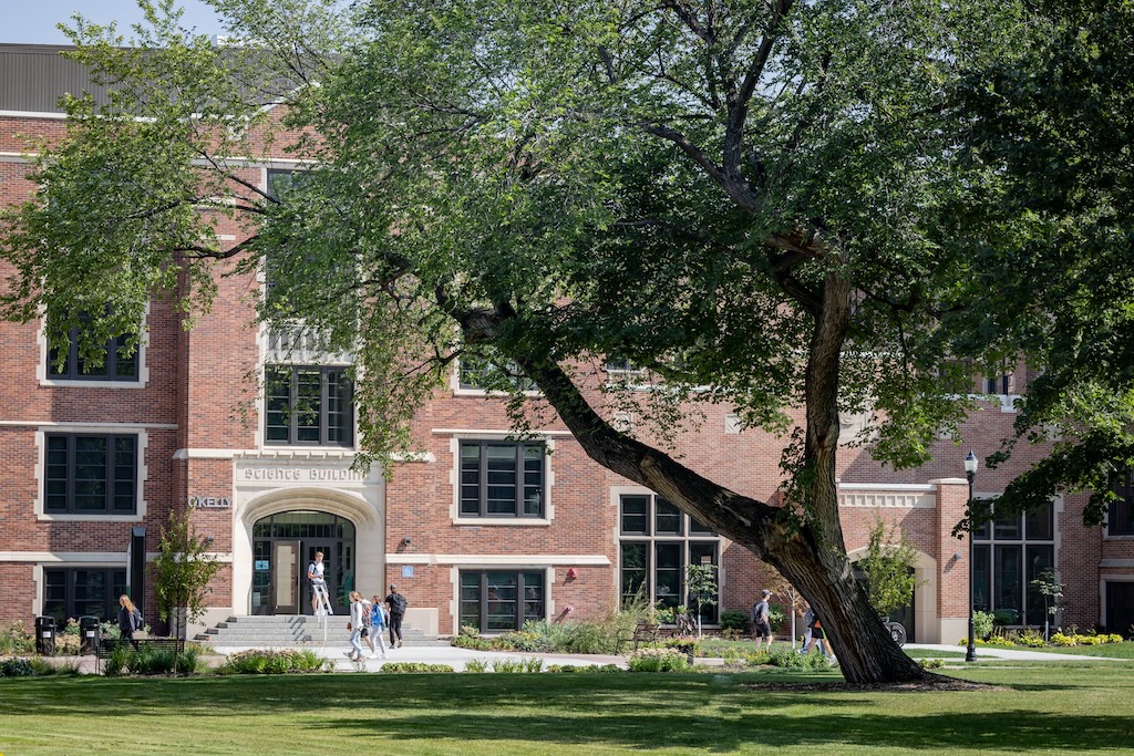 Start the presses: UND to bring back journalism major - UND Today