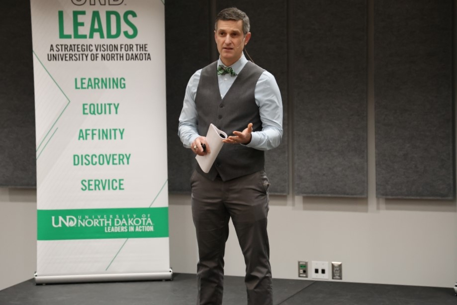 Brian Pappas to leaders: ‘Pick up the pepperoni’ - UND Today