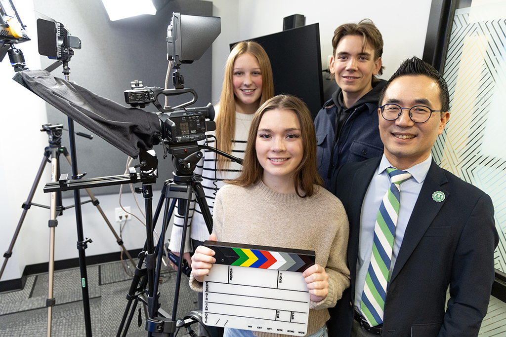 New American initiative showcases personal journeys to citizenship ...