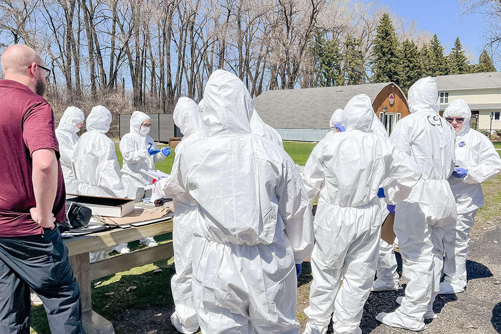 UND CONNECT: The case of the ‘Bride in the Woods’ - UND Today
